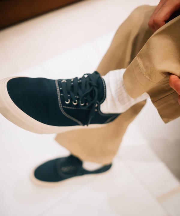 【SPERRY TOP-SIDER × BEAMS PLUS 】別注スニーカーのコーディネート BROWN編｜ビームス 熊本｜BEAMS