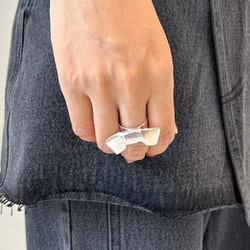 Ray BEAMS(レイ ビームス)○ANNIKA INEZ / Cravat Ring Ray BEAMS(レイ ビームス)○ANNIKA INEZ / Cravat Ring